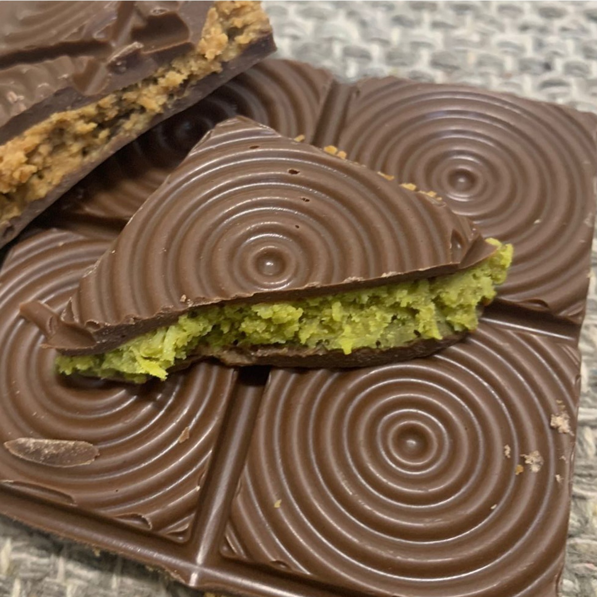 Sweetalk Dubai Chocolate Bar – Pistachio & Kataifi (Knafeh) Filling ...